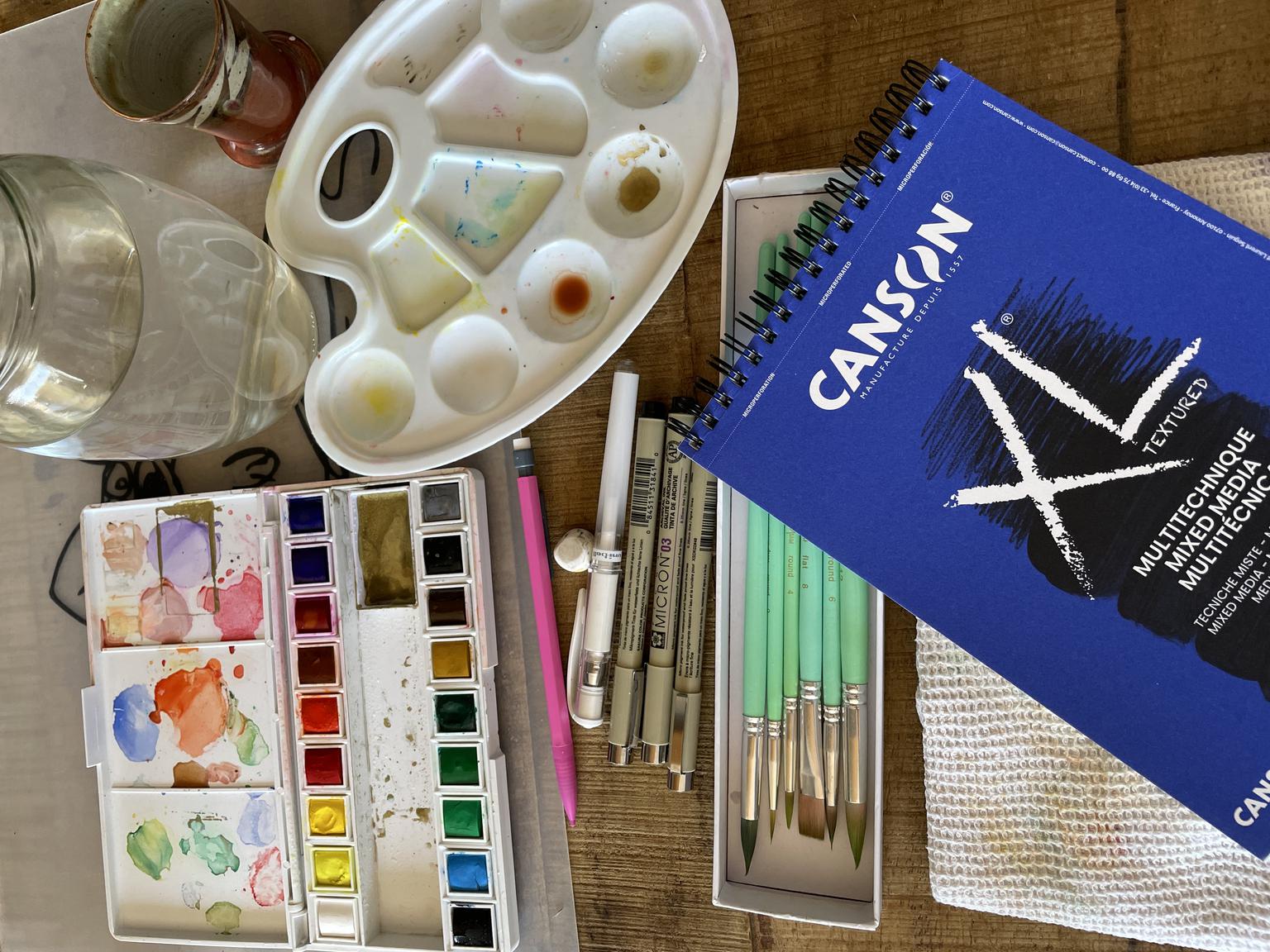 Materials for Free Drawing Course for Beginners
